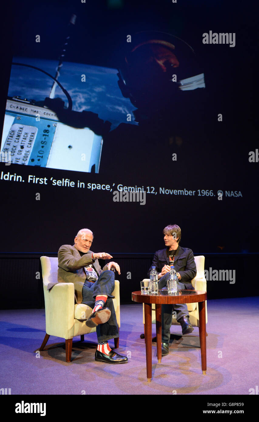 Professor brian cox stage hi-res stock photography and images - Alamy
