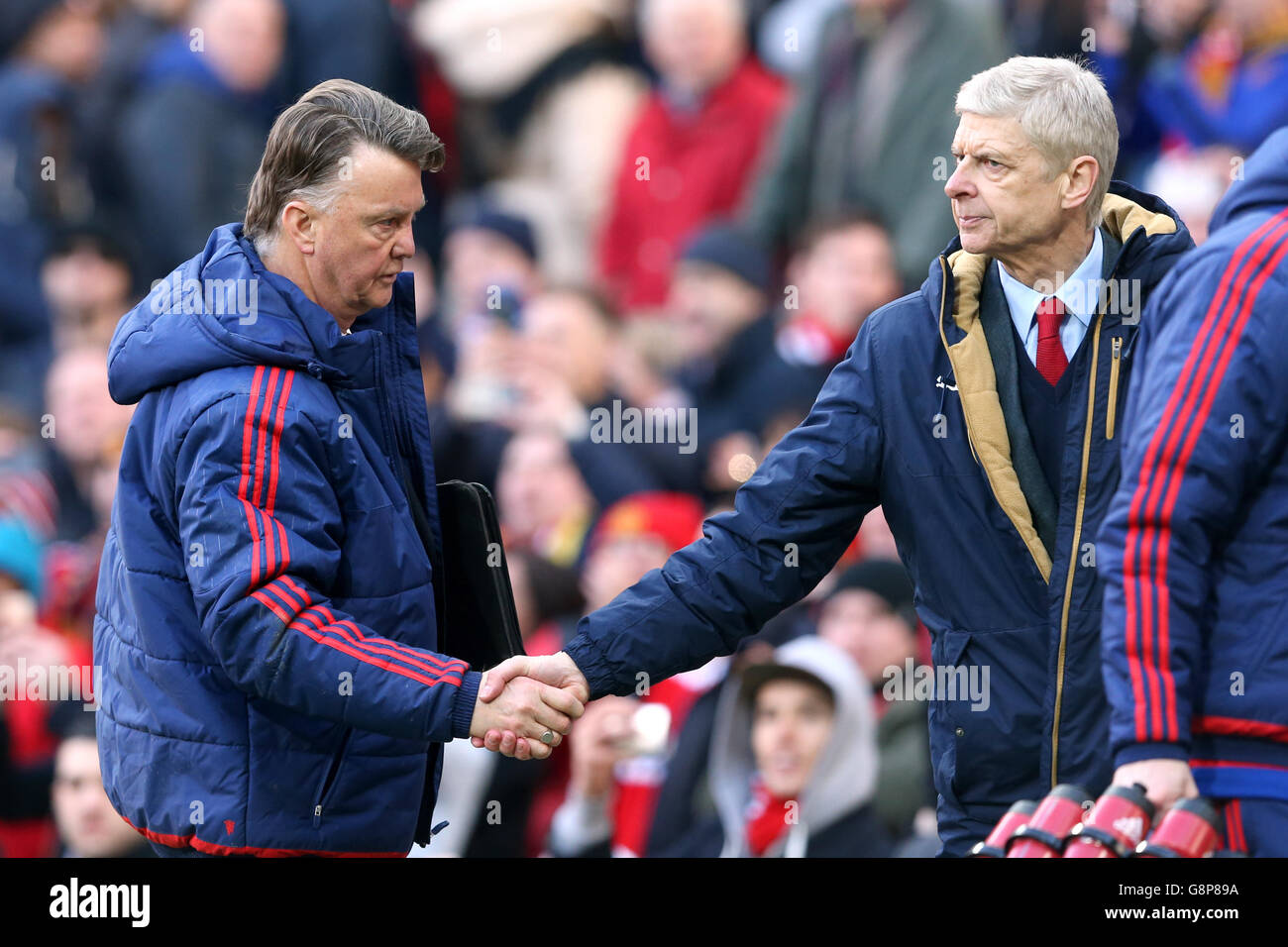 Manchester united trafford shake hands hi-res stock photography and ...