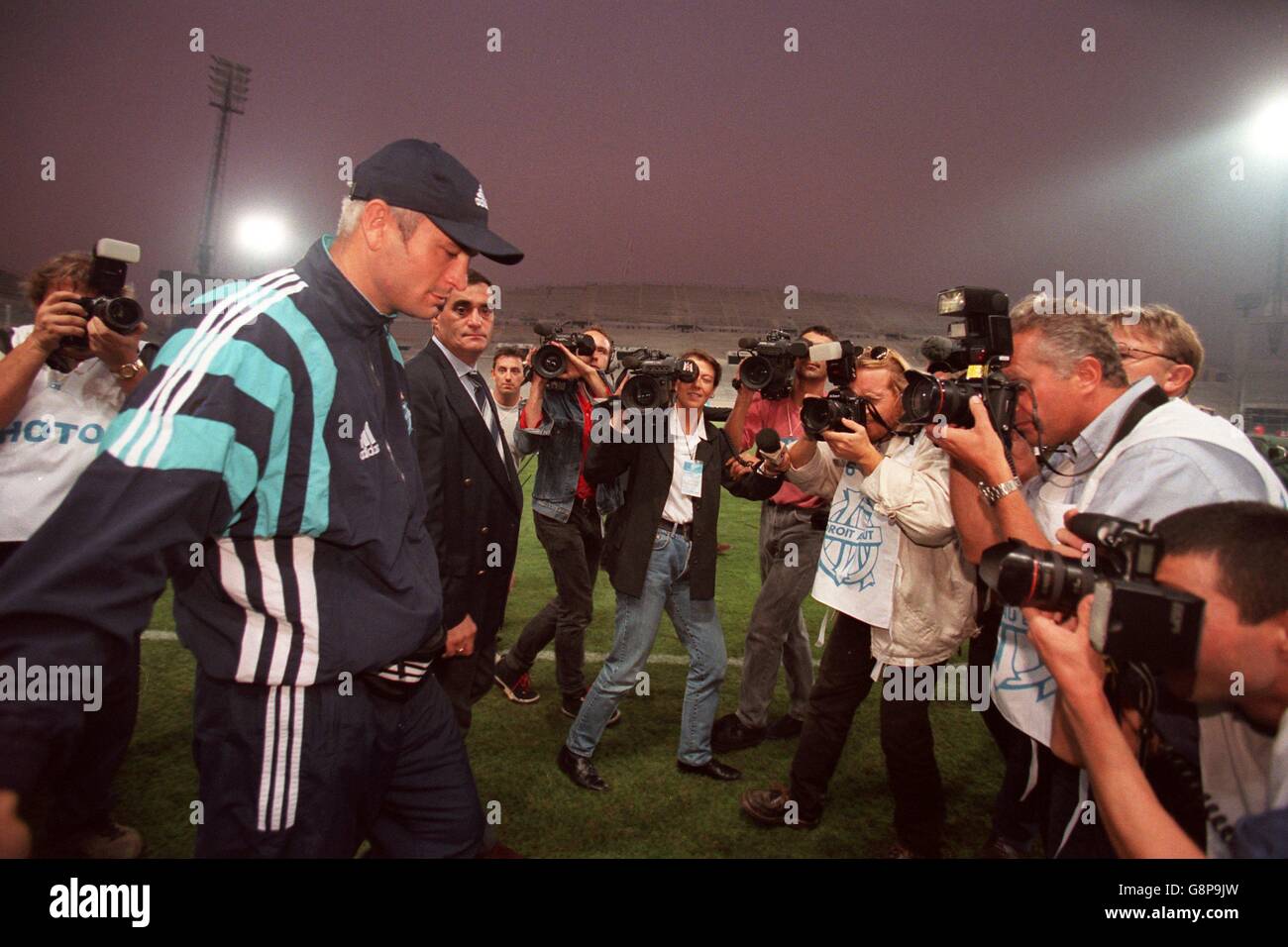 Sport football fabrizio ravanelli hi-res stock photography and images ...