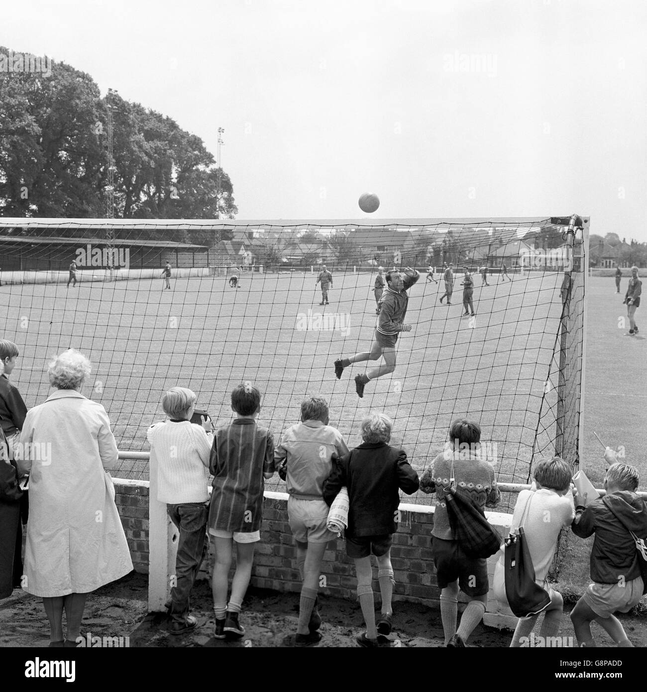 Soccer 1966englandscampaign britaincollection1966engcampaign hi-res ...