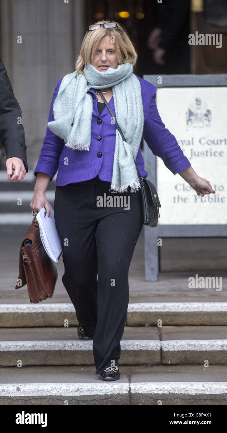 Facebook libel claim Stock Photo - Alamy