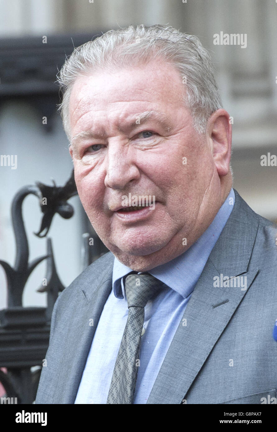 Libel claim hi-res stock photography and images - Alamy