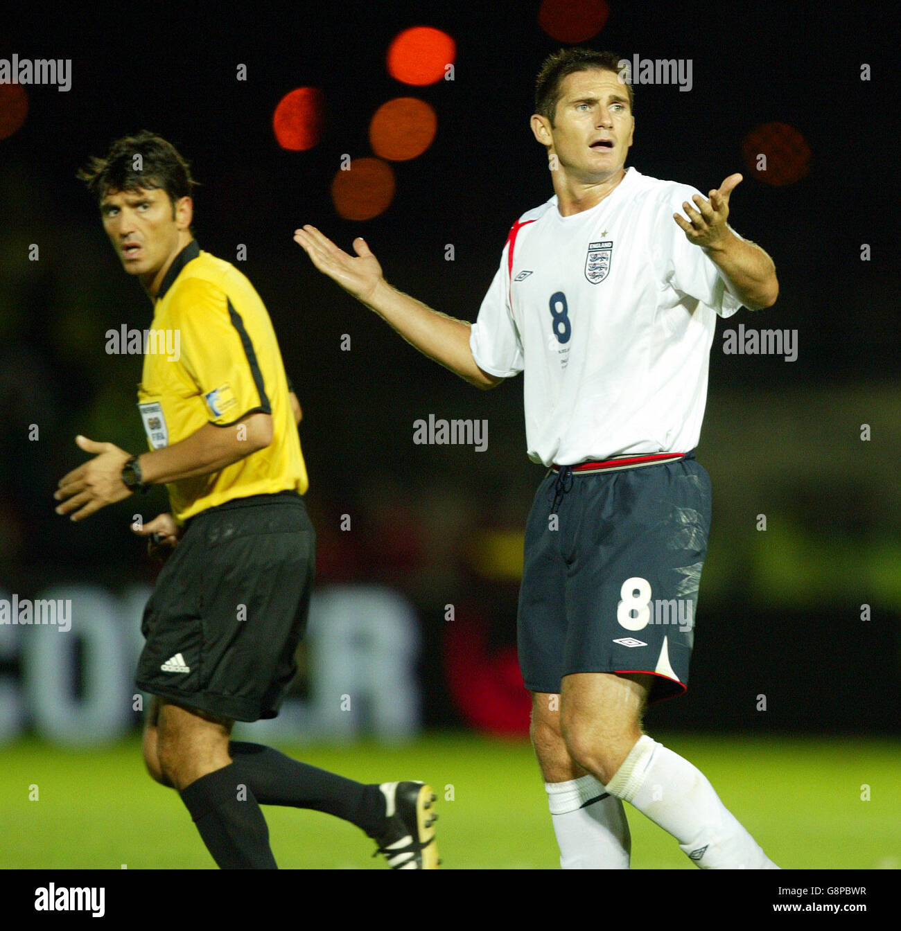 Confused football hi-res stock photography and images - Alamy