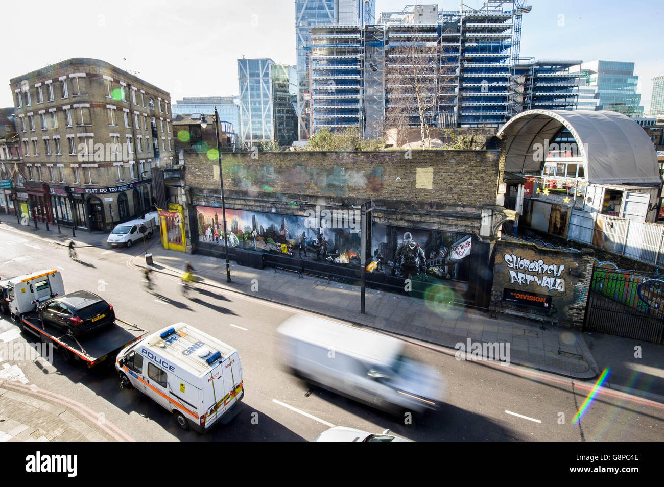 Depicting scenes from the division hi-res stock photography and images ...