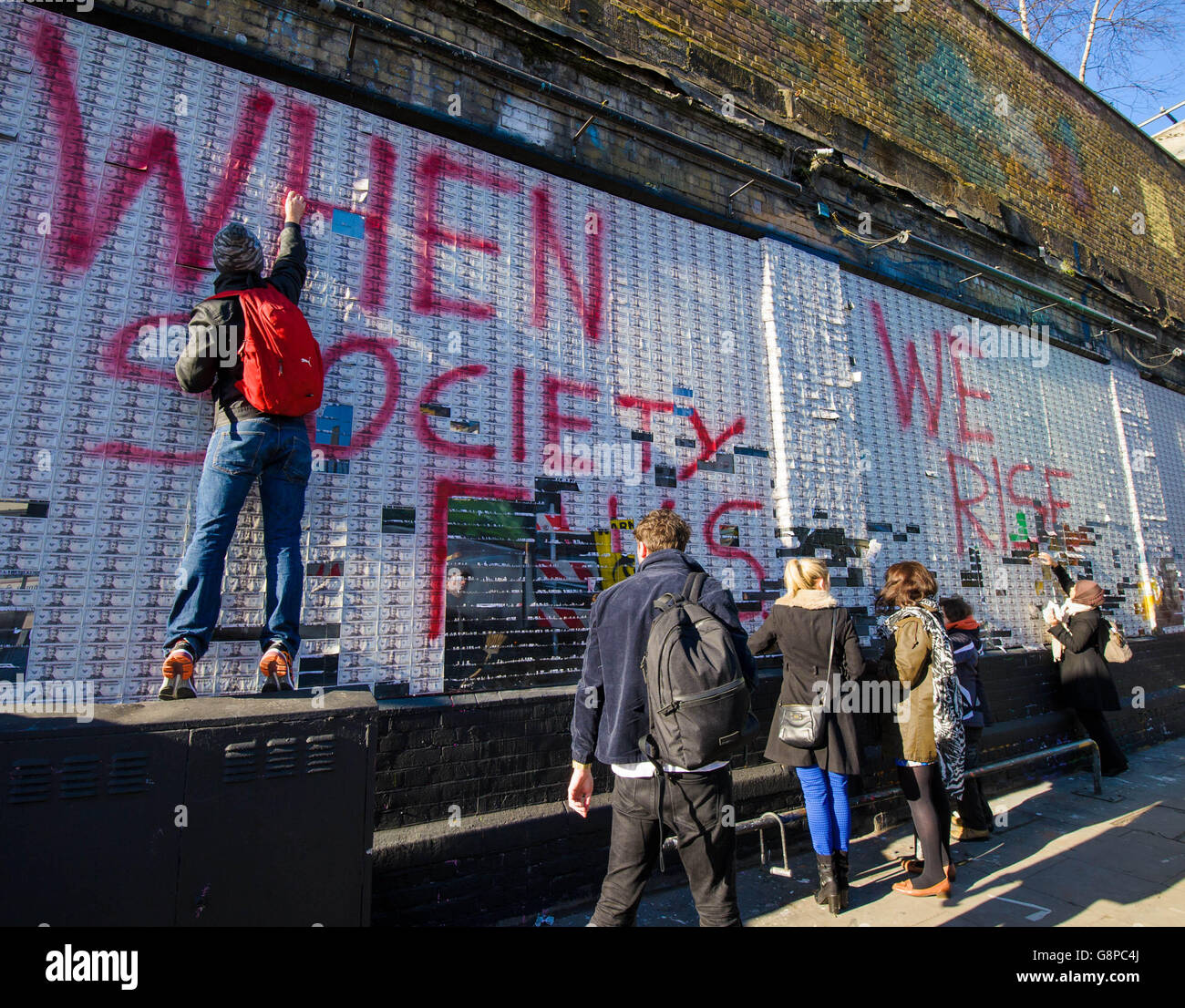 Depicting scenes from the division hi-res stock photography and images ...