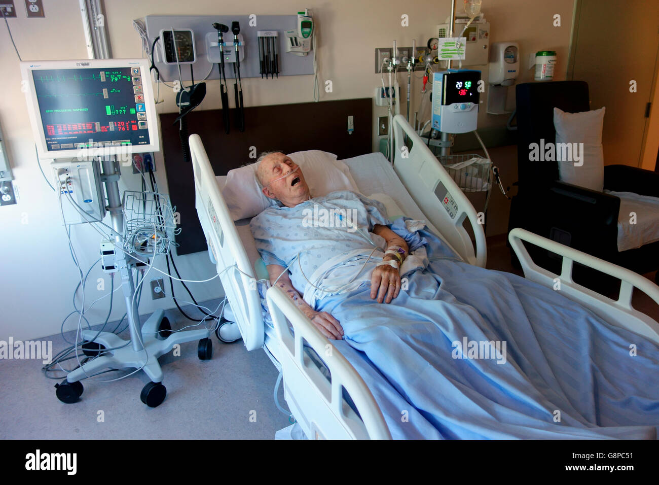 Intensive Treatment Unit High Resolution Stock Photography and Images ...