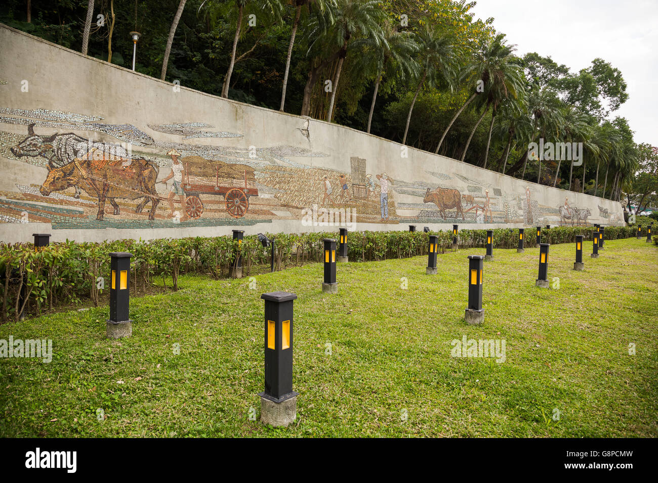 Yuanshan Morning Trails Stock Photo - Alamy