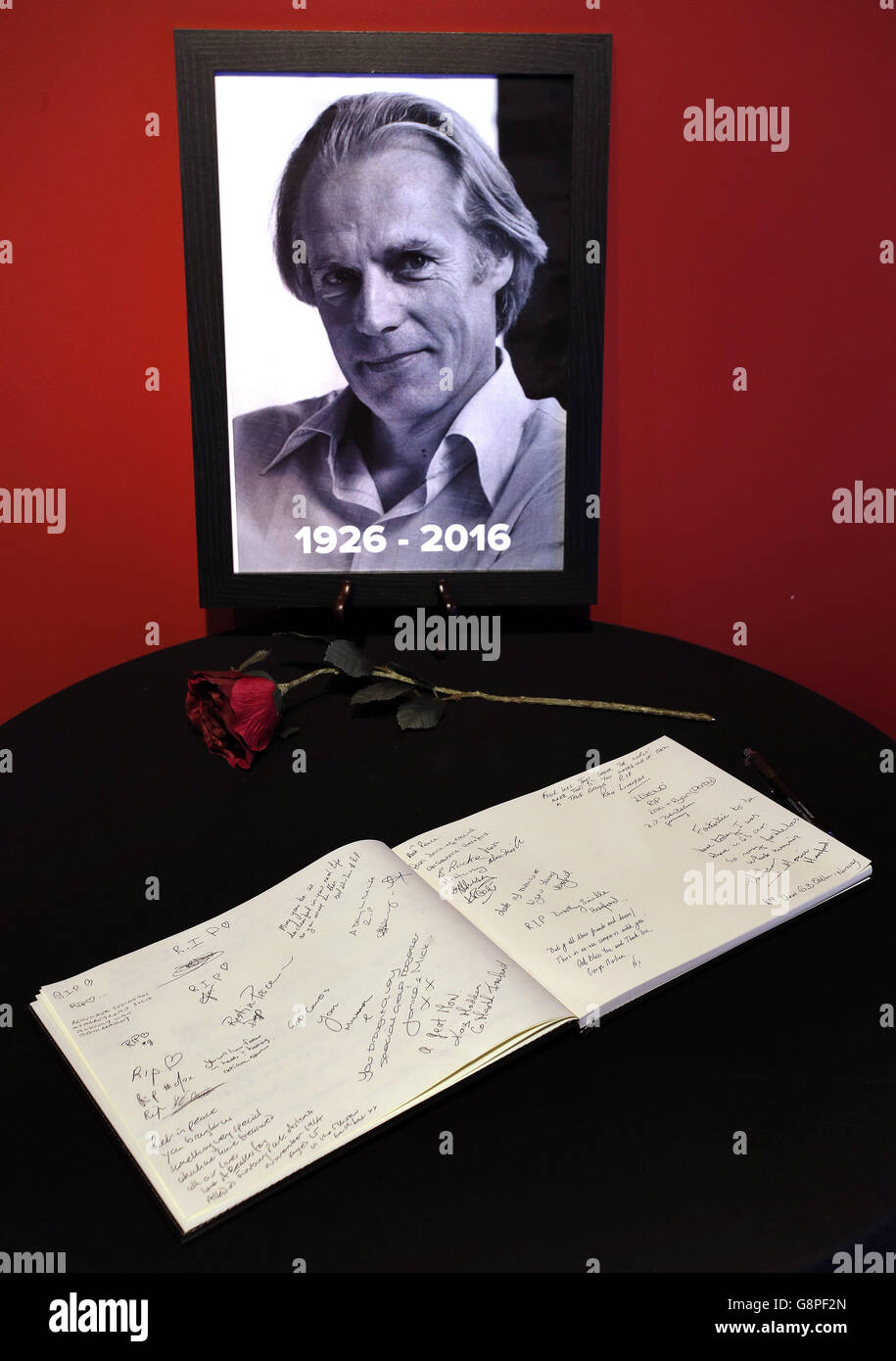 Following his death aged 90 hi-res stock photography and images - Alamy