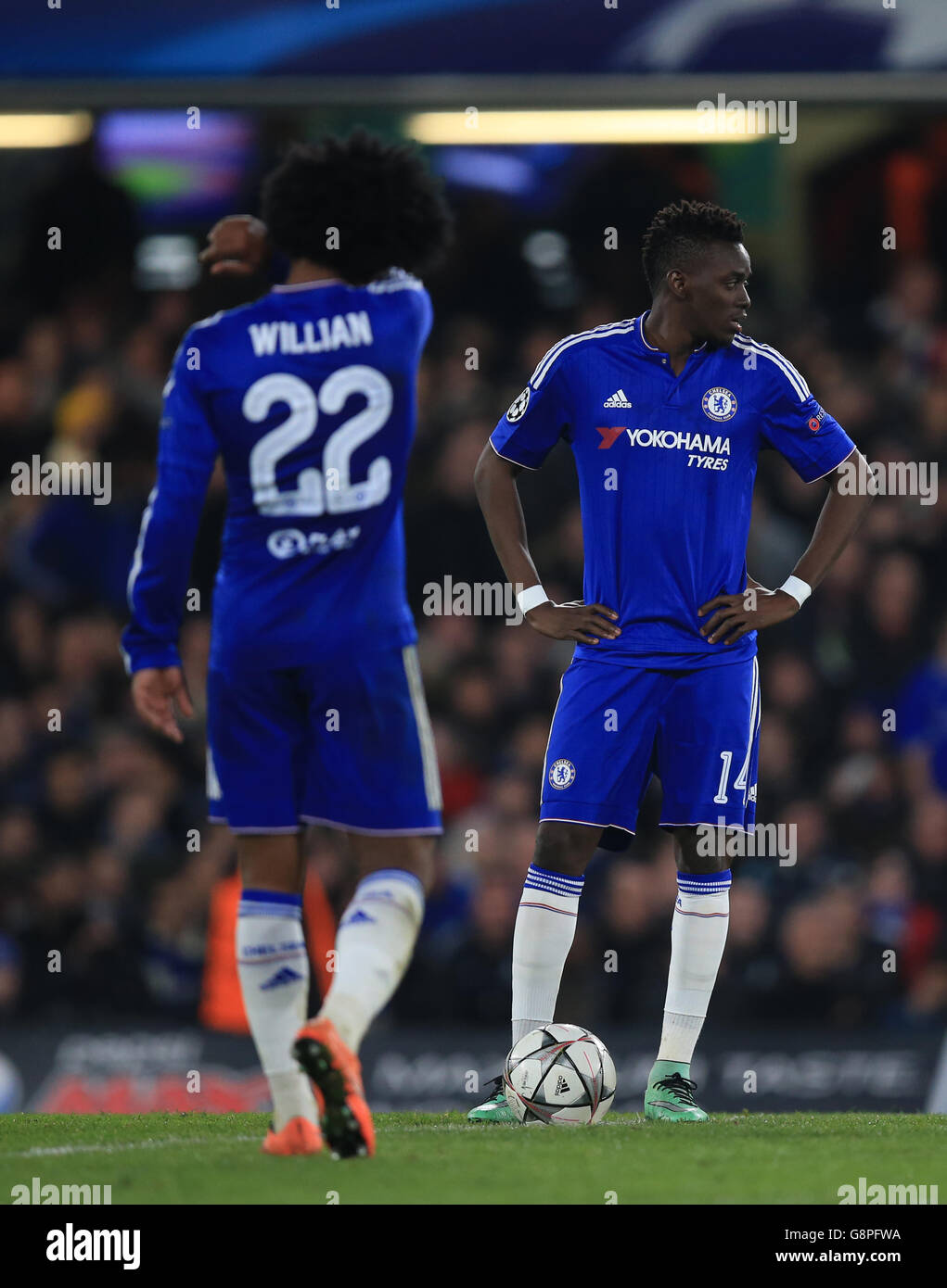 Chelsea v Paris Saint Germain - UEFA Champions League - Round of ...
