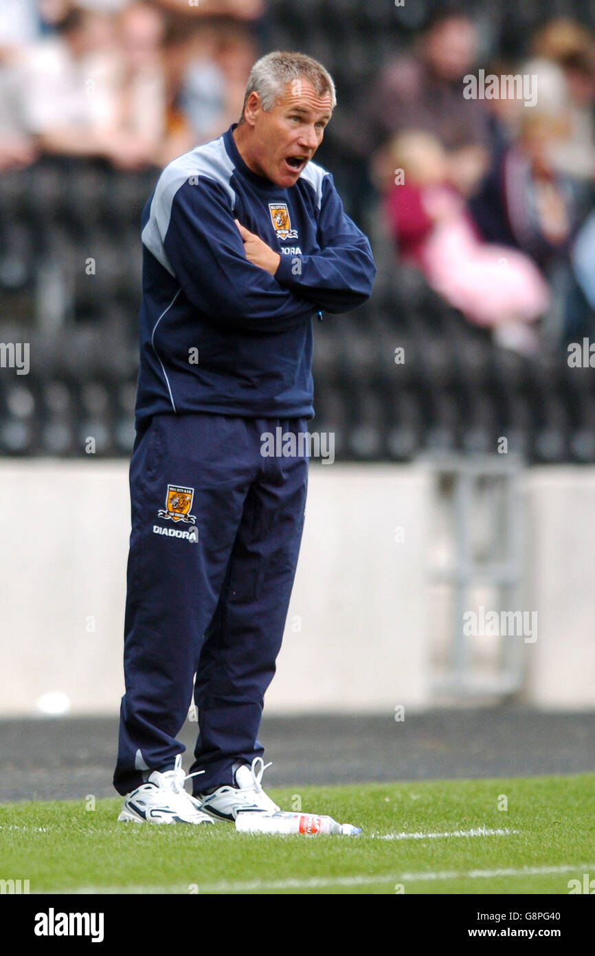 Football manager shouting at players hi-res stock photography and ...