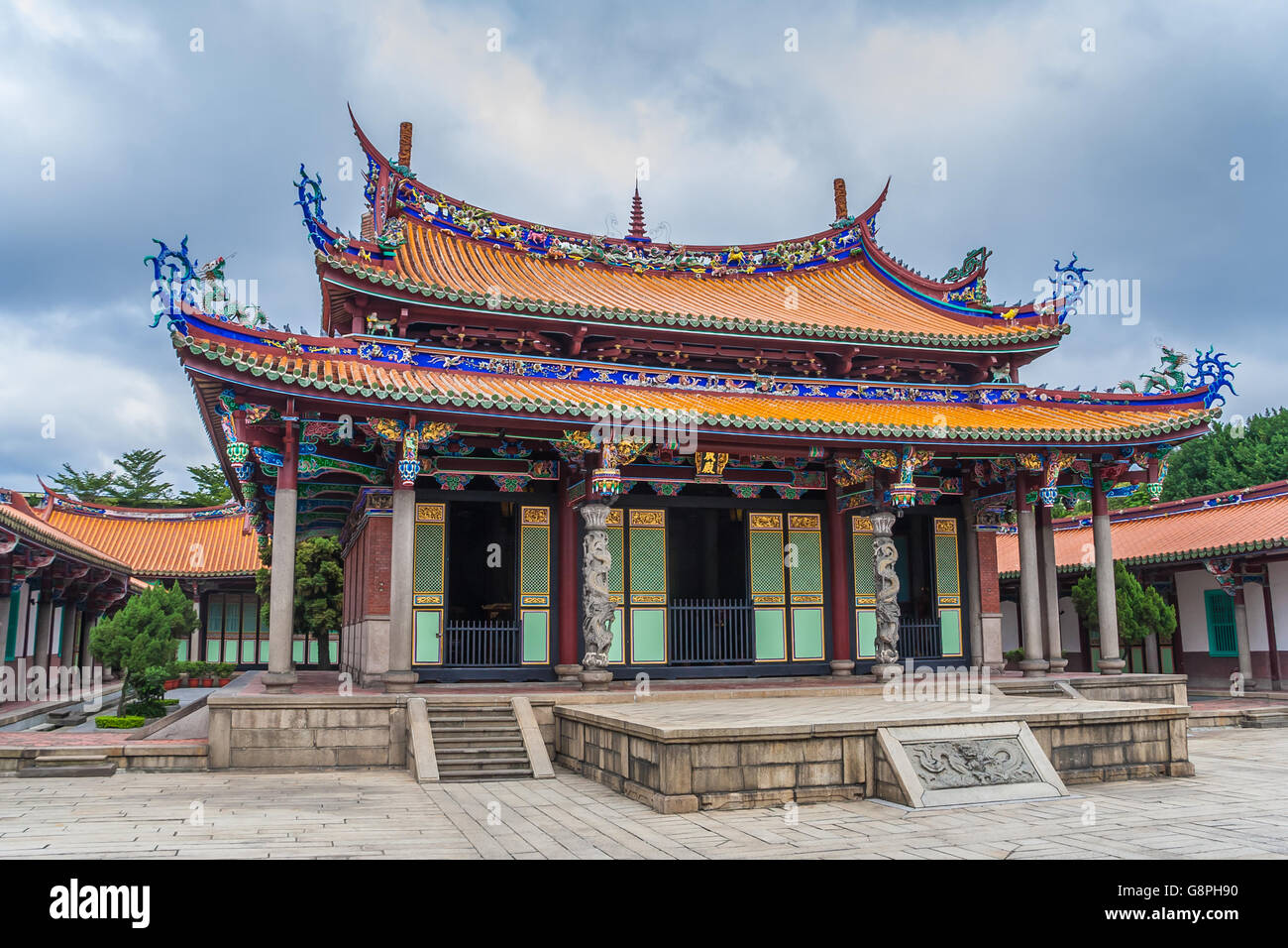 Mengjia Longshan Temple