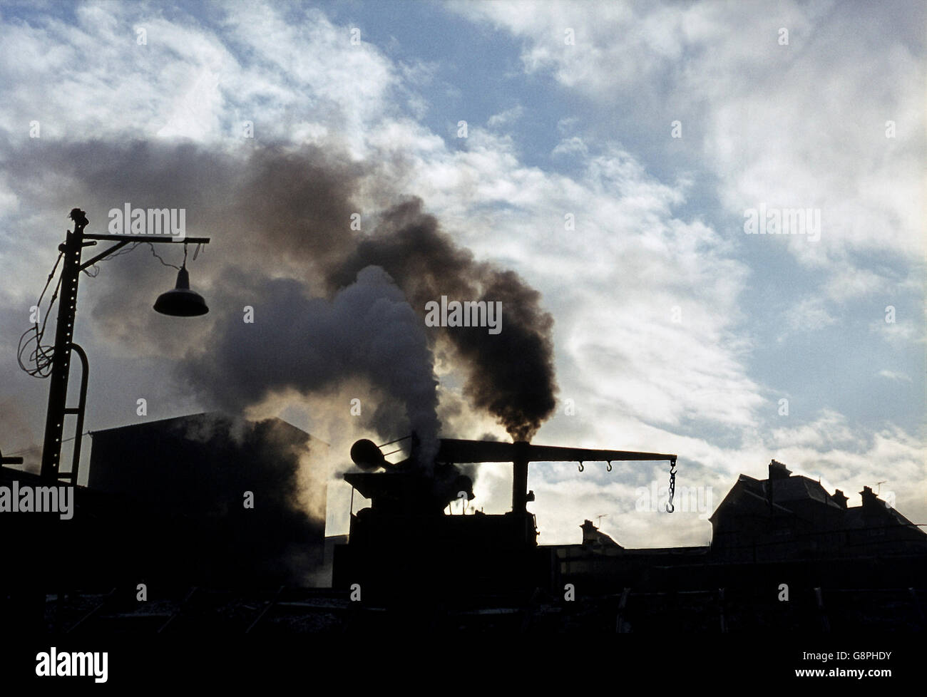 Doxford crane tanks at work in Pallion shipyard on the River Wear in ...