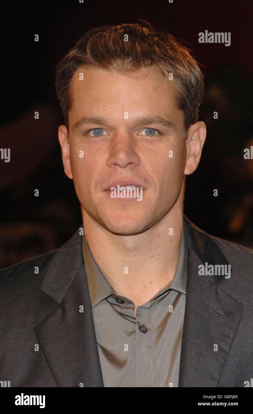 Matt Damon arrives at the premiere of new film The Brothers Grimm at ...