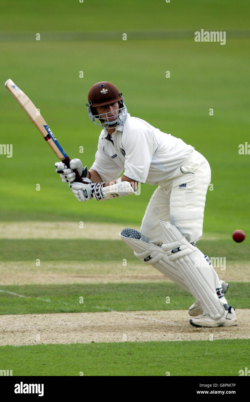 Cricket jonathan batty action hi-res stock photography and images - Alamy