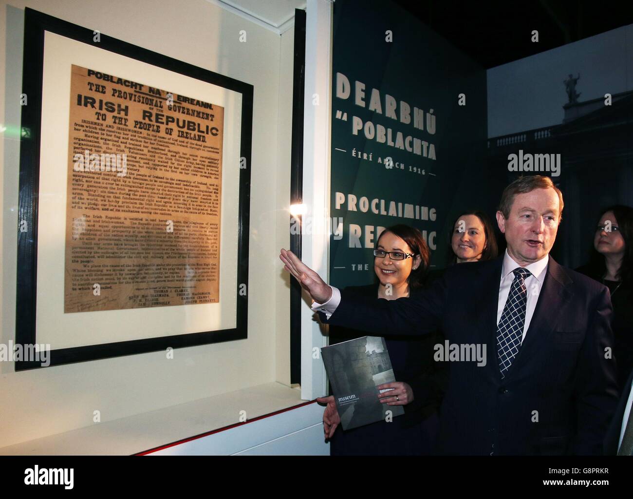 1916 rising exhibition hi-res stock photography and images - Alamy