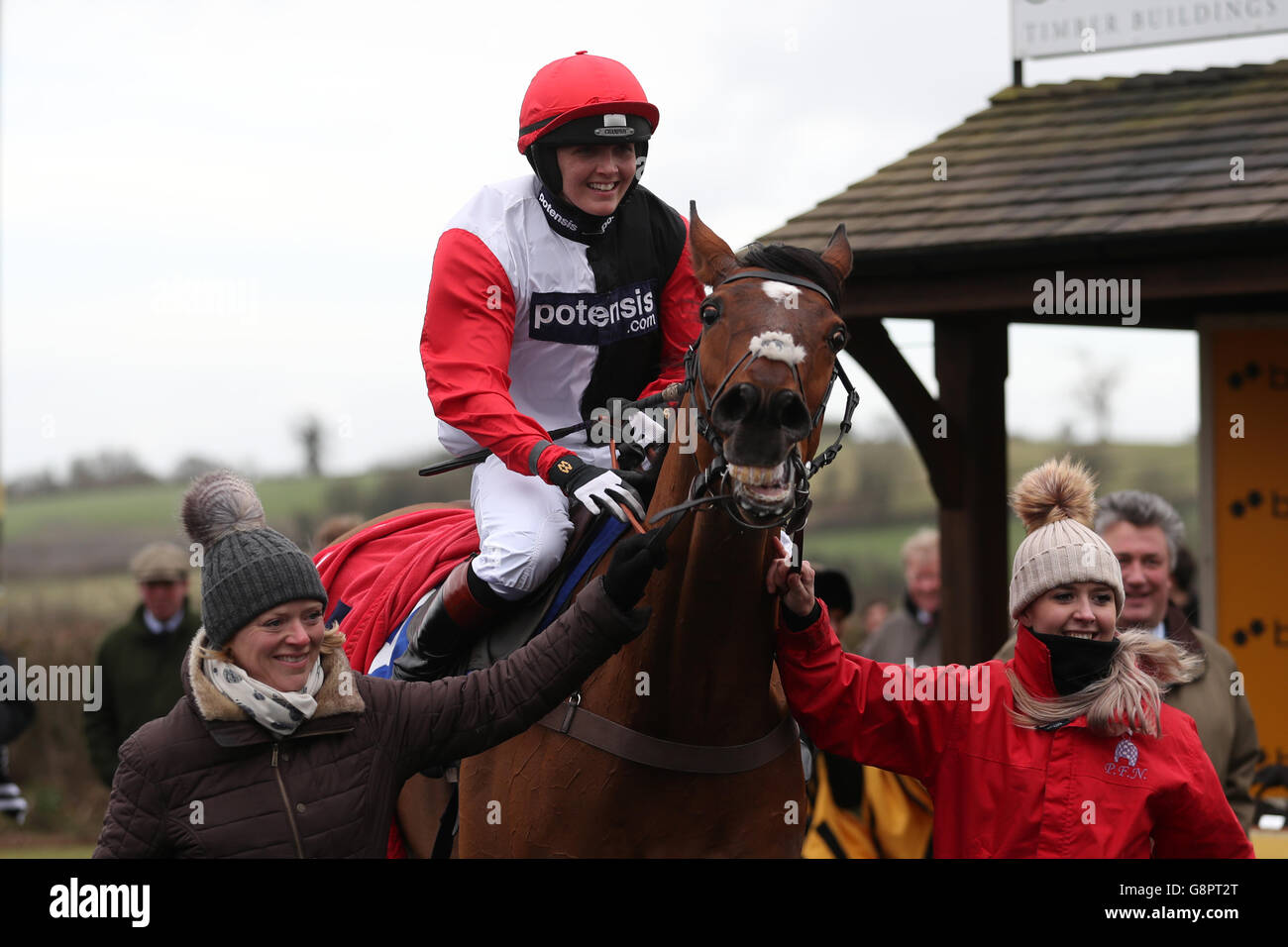Victoria pendleton at wincanton racecourse hi-res stock photography and ...