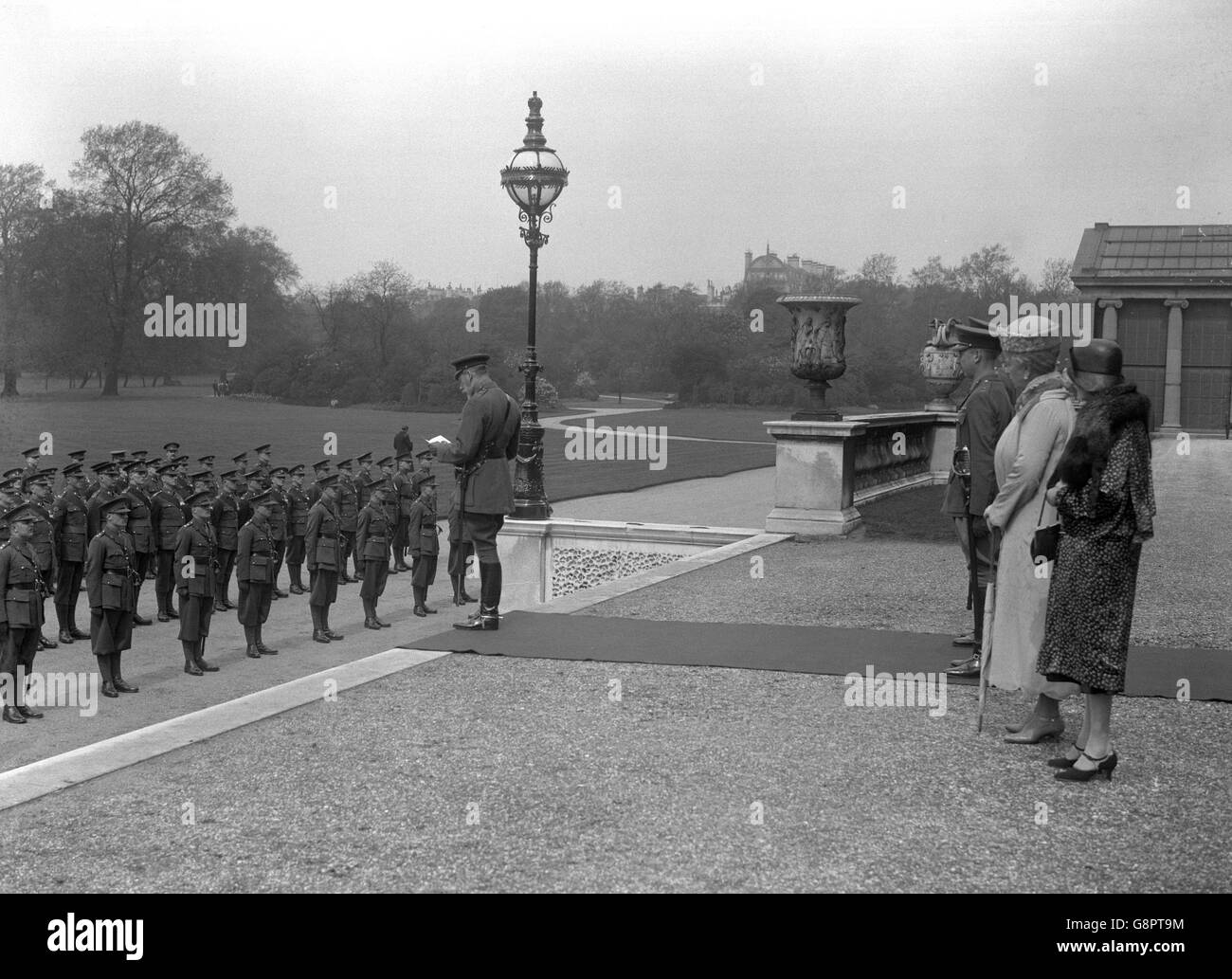 King George V - Manchester Regiment - Buckingham Palace, London Stock ...