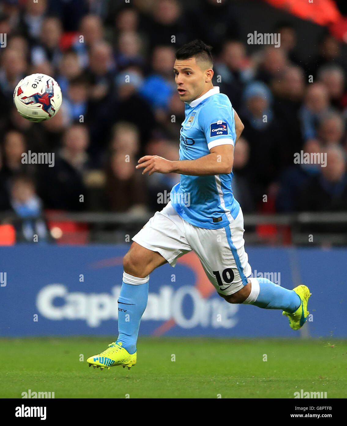 Hoarding board football stadium hi-res stock photography and images - Alamy