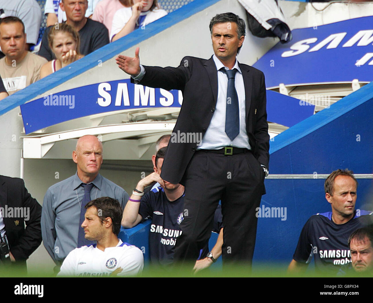 Jose mourinho chelsea 2005 hi-res stock photography and images - Alamy