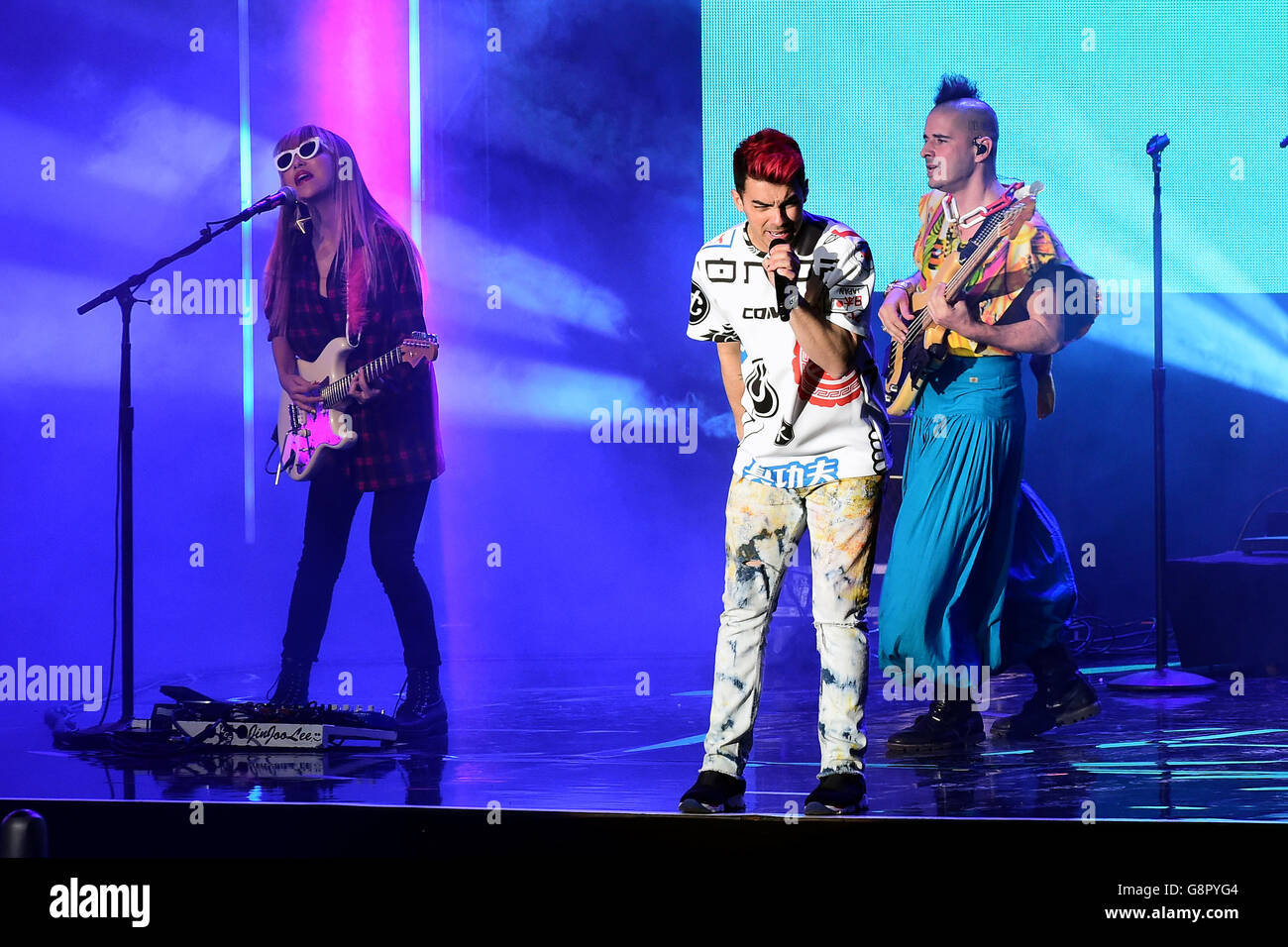 WE Day 2016 - London Stock Photo - Alamy