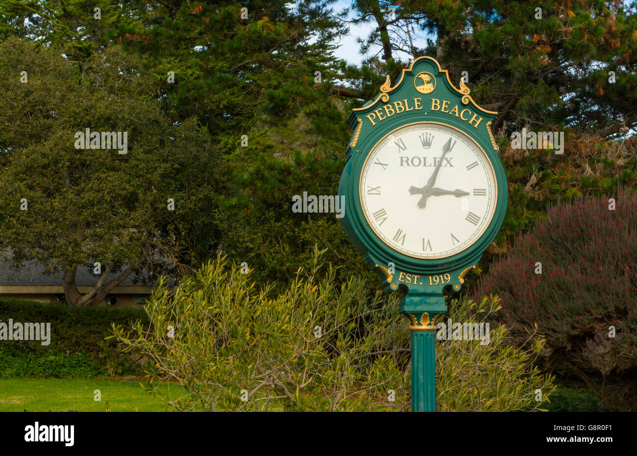 Pebble beach golf links clock hi-res stock photography and images - Alamy