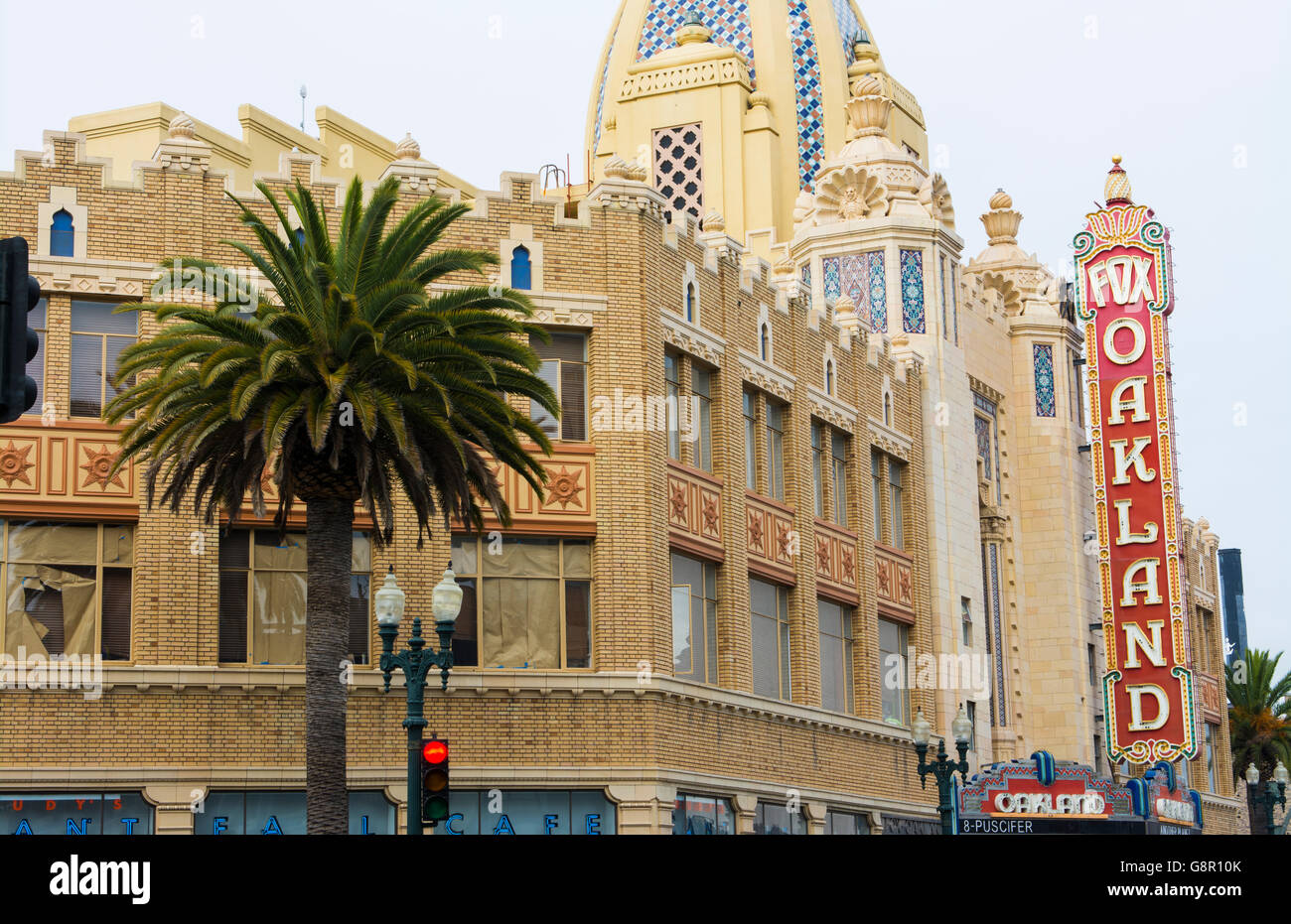 Fox oakland hi-res stock photography and images - Alamy