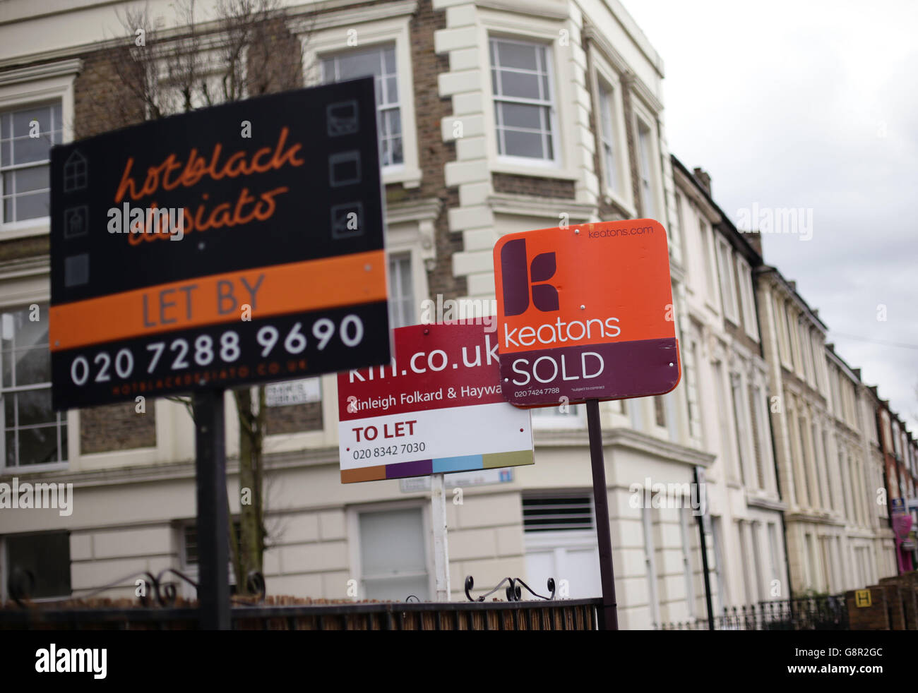 Estate Agent Signs Stock Photo - Alamy