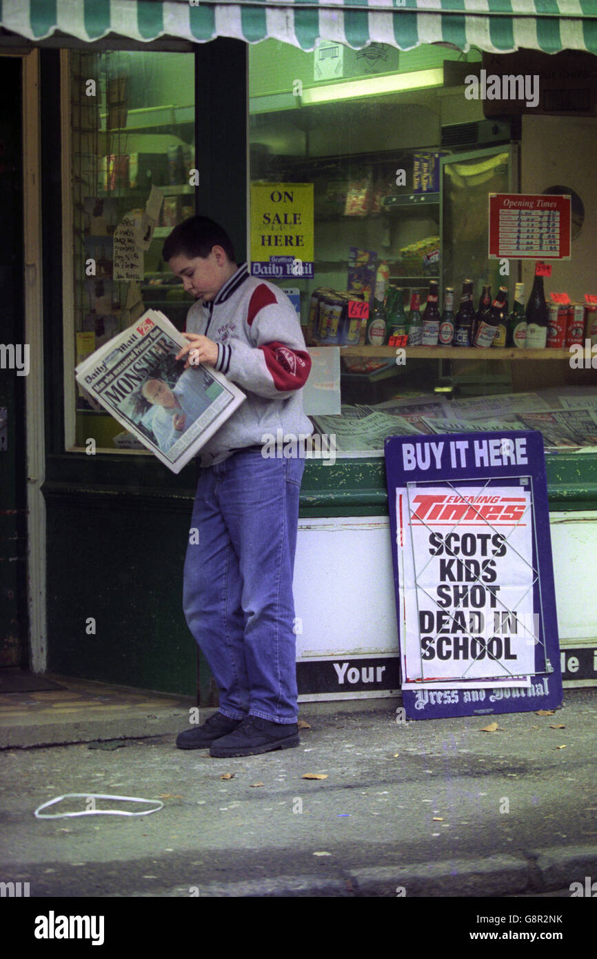 Dunblane school massacre hi-res stock photography and images - Alamy