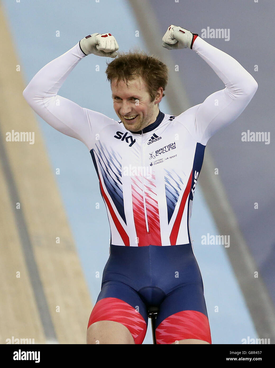Great Britain's Jason Kenny celebrates winning gold in the Men's Sprint ...
