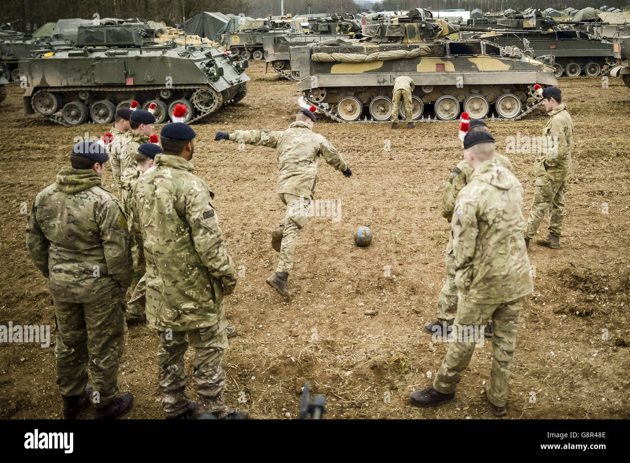 News defence exercise hi-res stock photography and images - Alamy