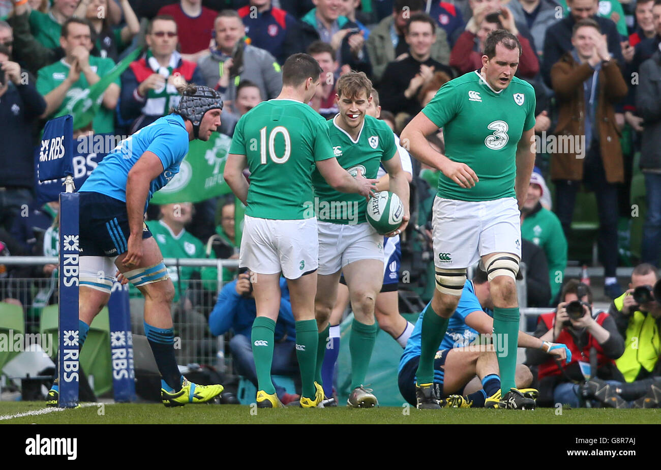 Andrew Trimble celebrates scoring the first try during the 2016 RBS 6 ...