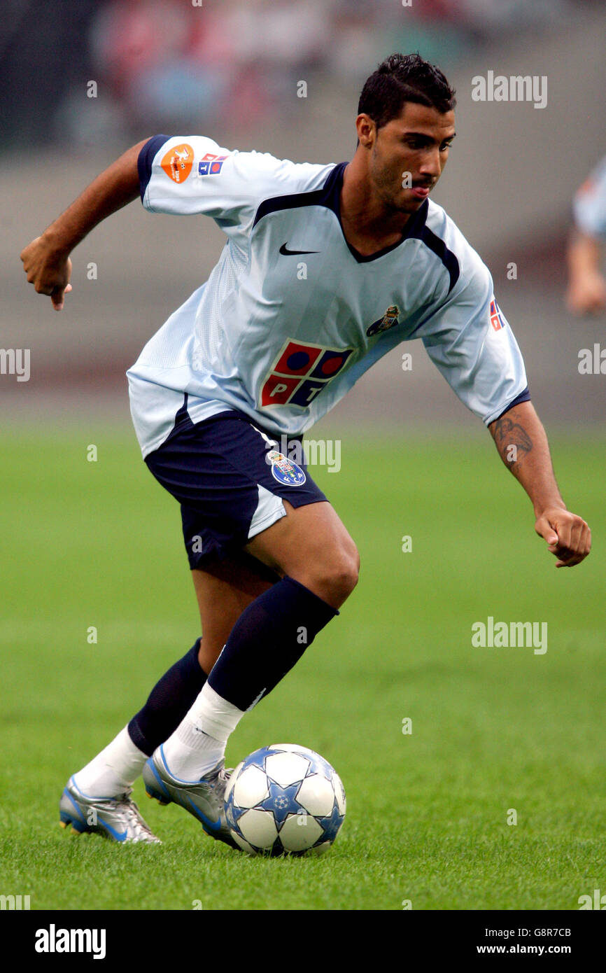 Ricardo quaresma fc porto hi-res stock photography and images - Alamy