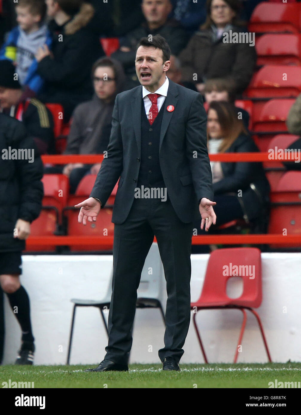 Nottingham forest manager dougie freeman gestures on the touchline hi ...