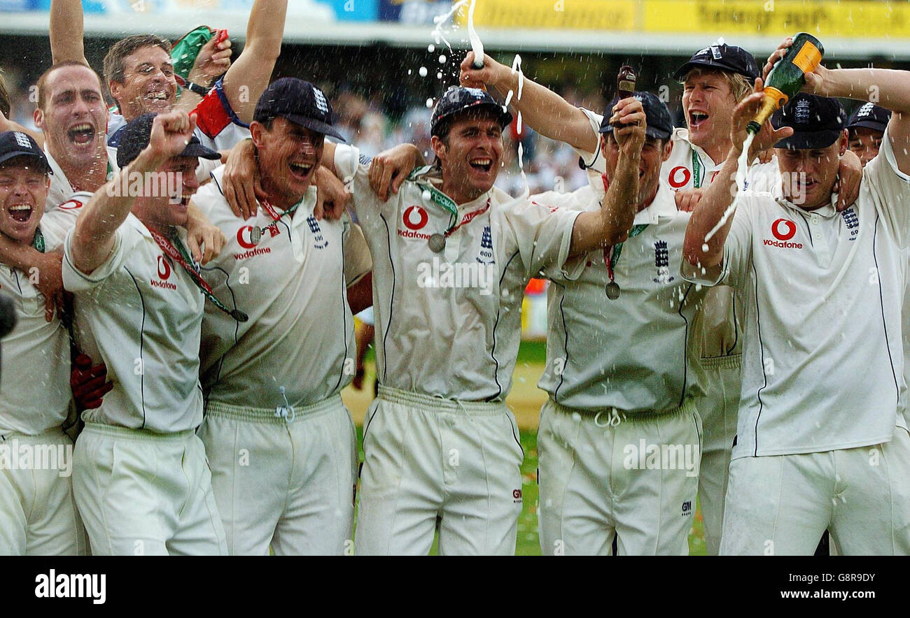 CRICKET England 70 Stock Photo - Alamy