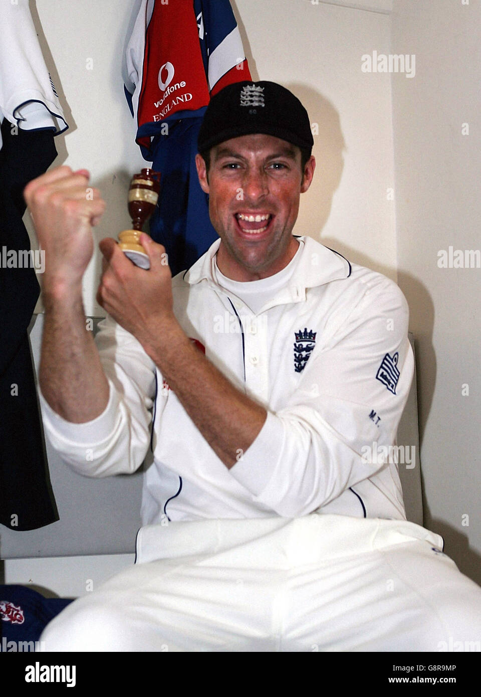 CRICKET England POOL 9 Stock Photo - Alamy