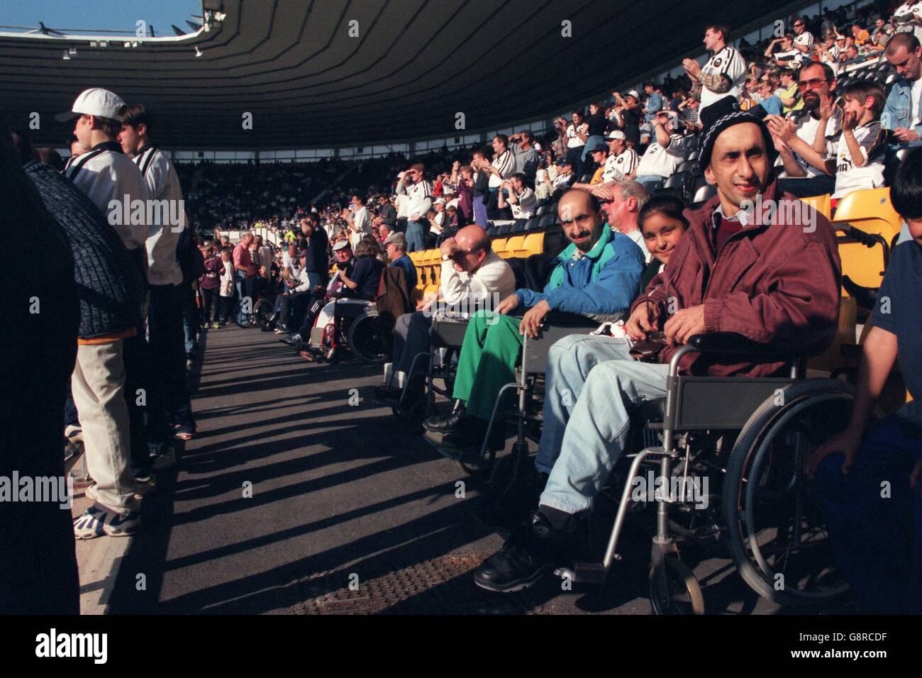 Disabled disabled football utd hi-res stock photography and images - Alamy