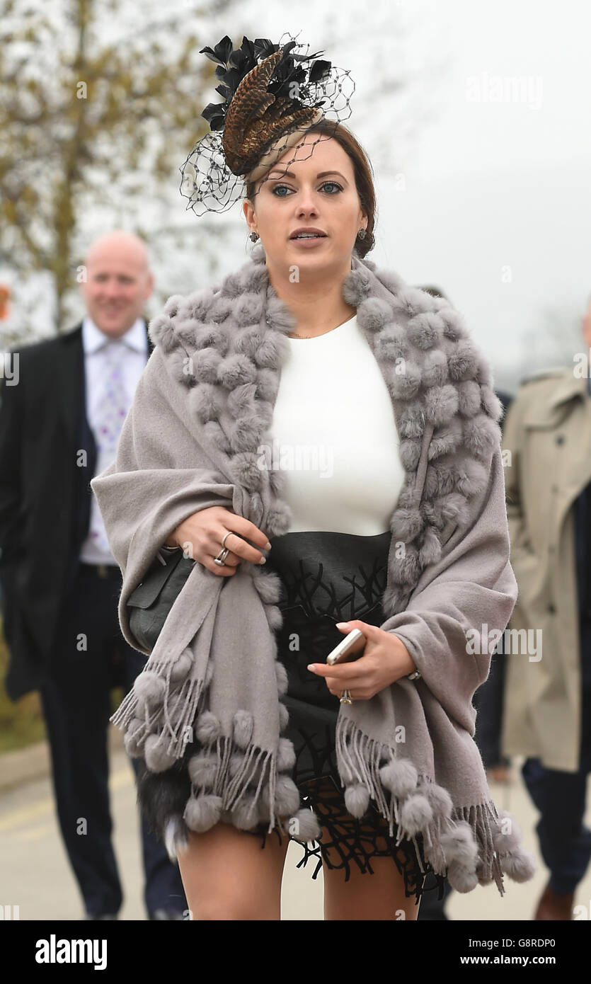 Daughter of nicky henderson hi-res stock photography and images - Alamy