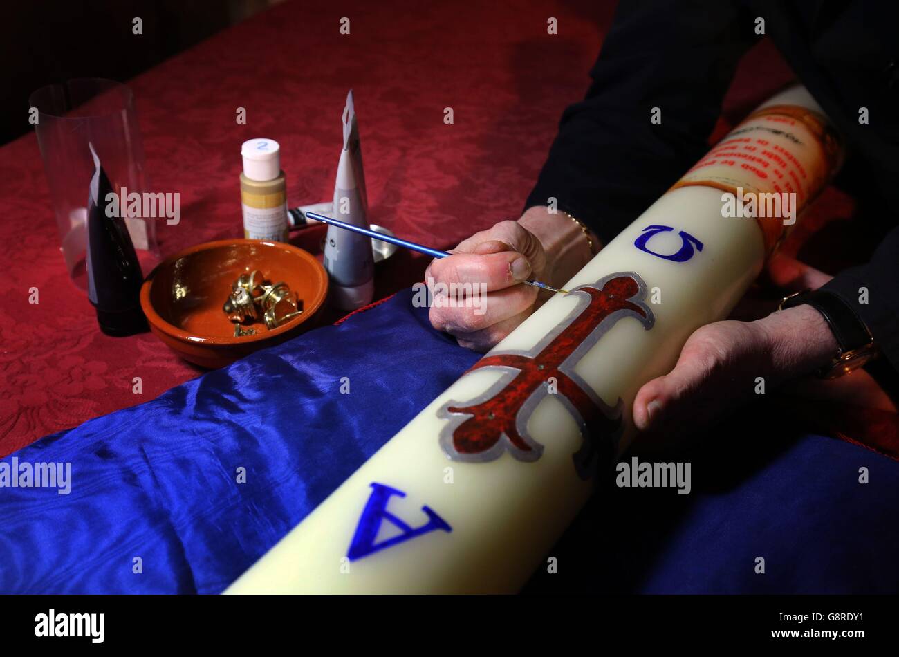 Paschal candle hi-res stock photography and images - Alamy