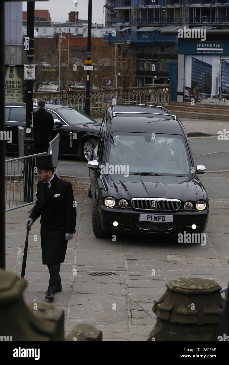 News funeral warren hi-res stock photography and images - Alamy