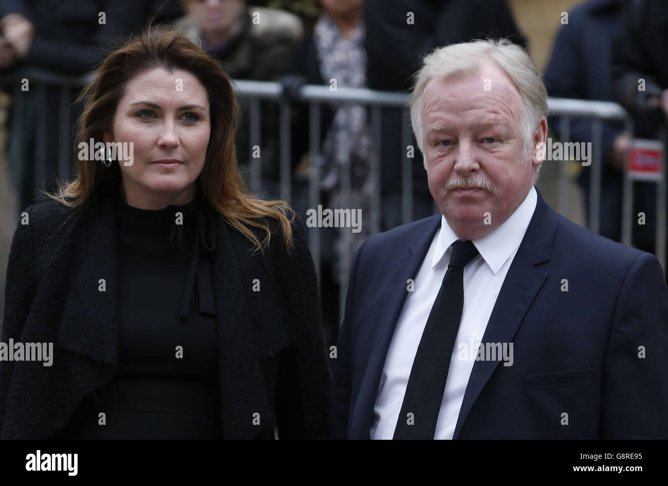 Les Dennis and his wife Claire Nicholson arrive at Manchester Cathedral ...