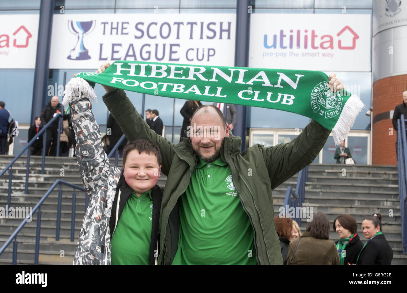 Hibernian fans ahead scottish league cup final hampden park hi-res ...