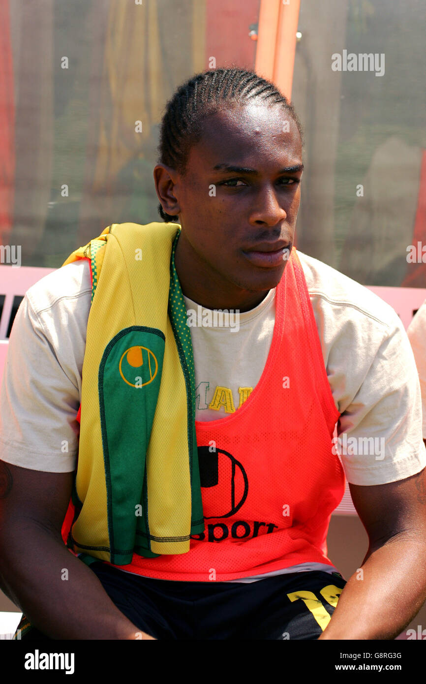 Garfield reid hi-res stock photography and images - Alamy