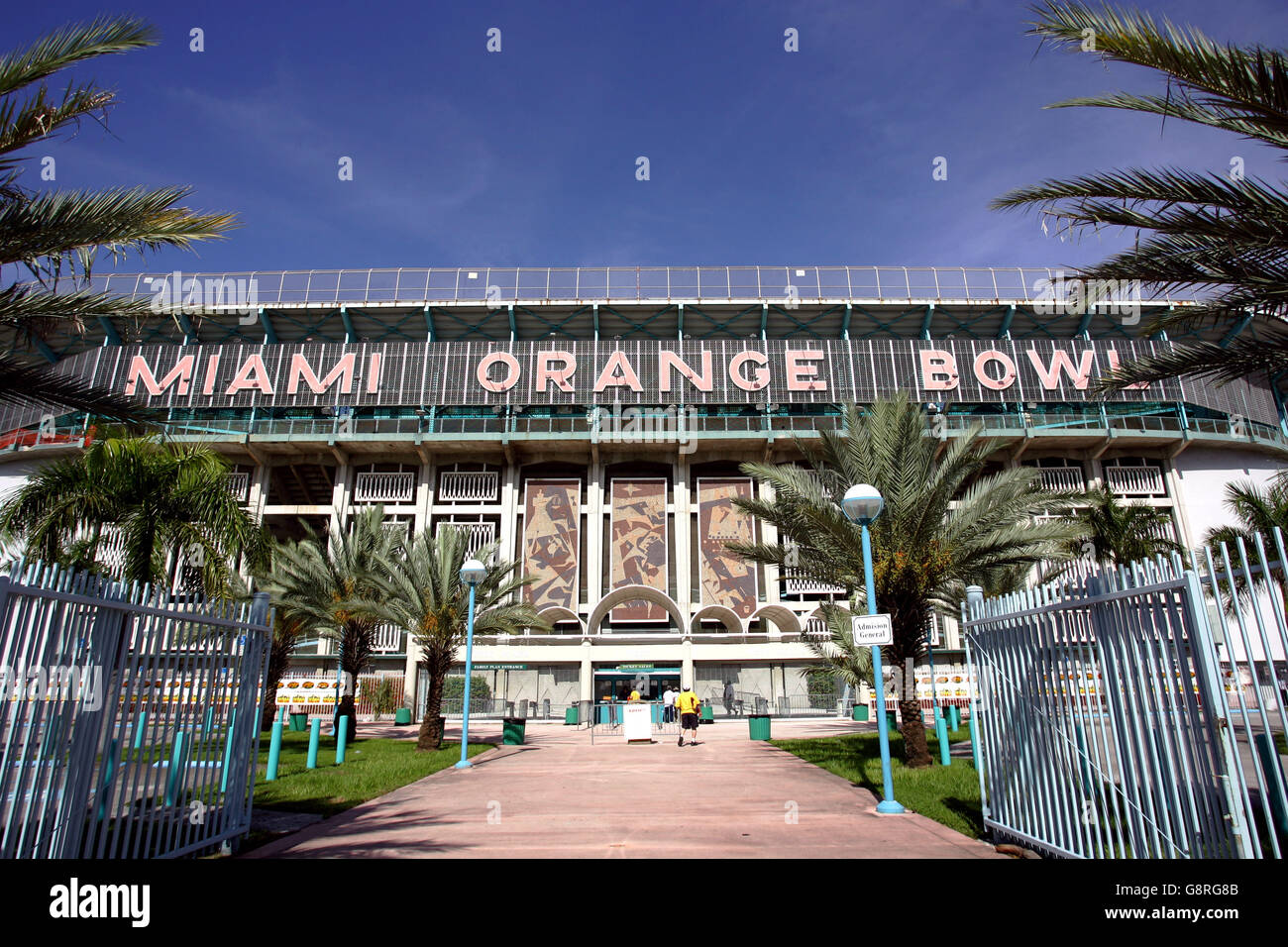Orange bowl stadium hi-res stock photography and images - Alamy