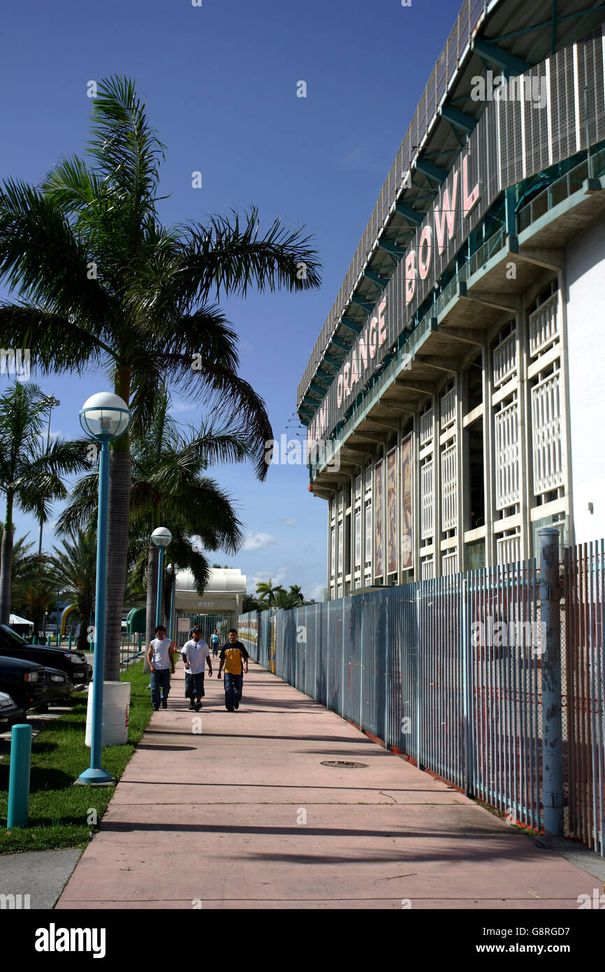 Orange bowl stadium hi-res stock photography and images - Alamy