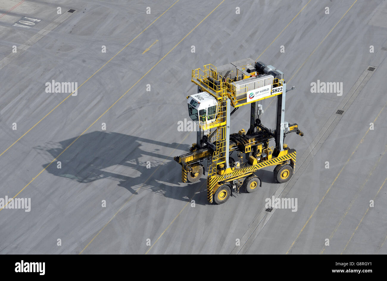Stock picture of DP World London Gateway, container port in Stanford-le ...