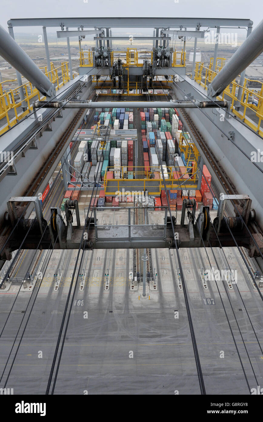 Stock picture of DP World London Gateway, container port in Stanford-le ...