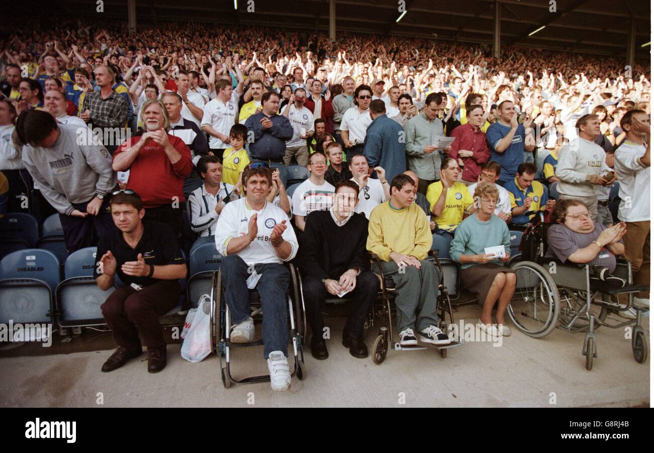 Disabled leeds united fans hi-res stock photography and images - Alamy
