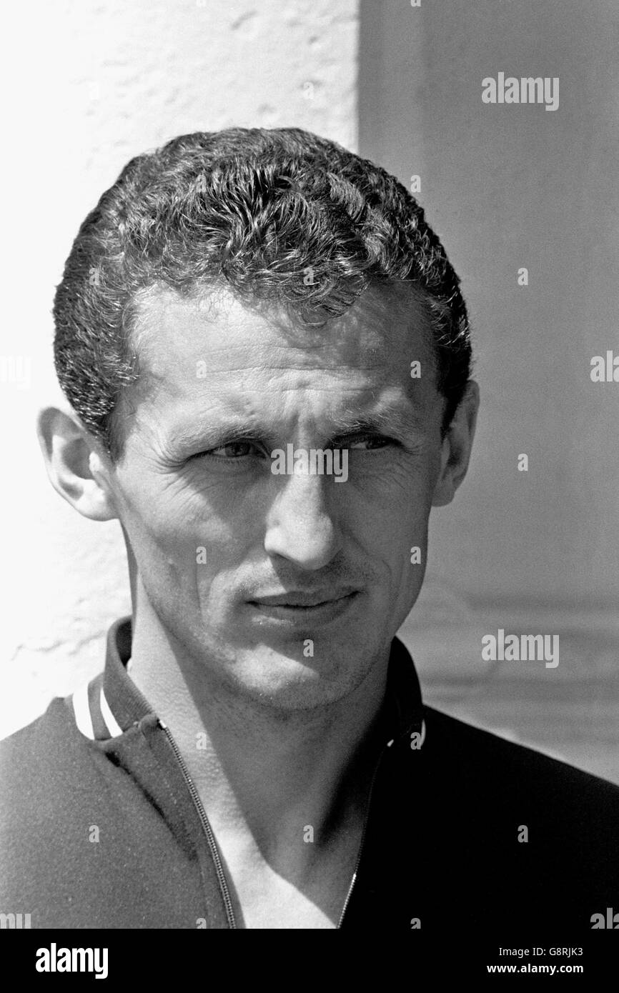 England hungary football Black and White Stock Photos & Images - Alamy
