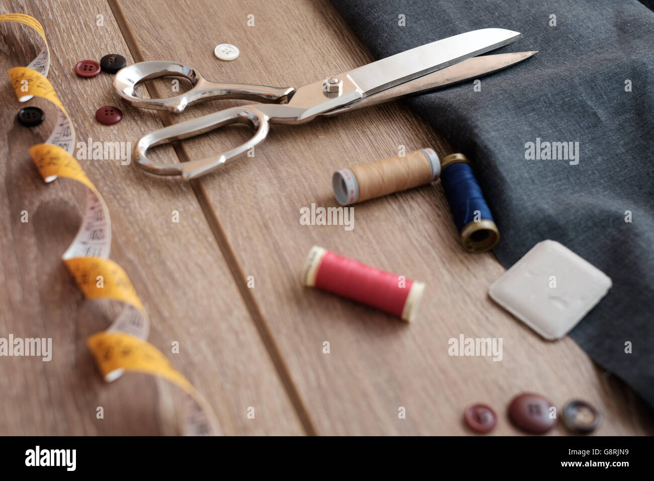 Tailor tools hi-res stock photography and images - Alamy