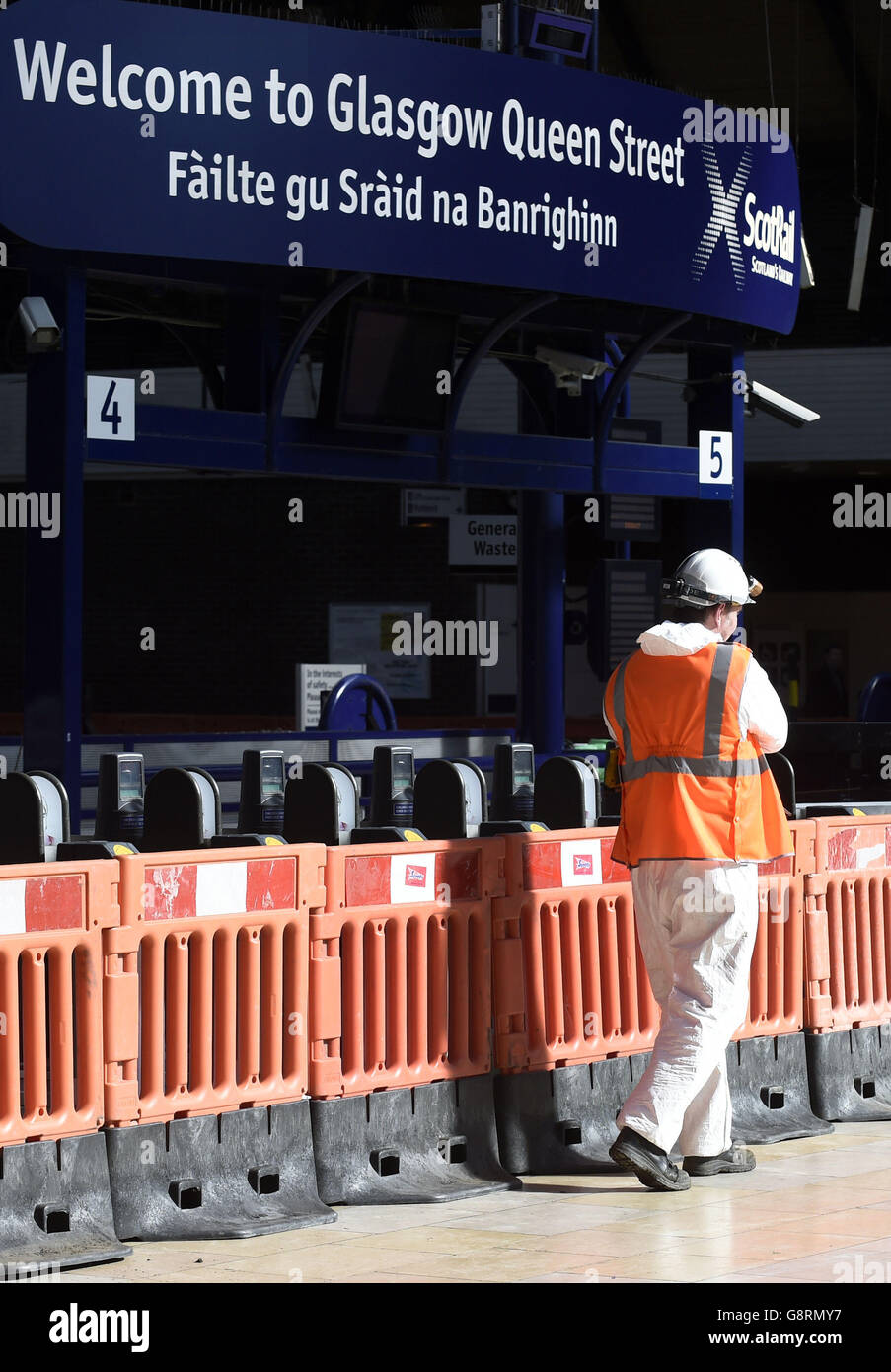 Queen Street Station renovation Stock Photo - Alamy